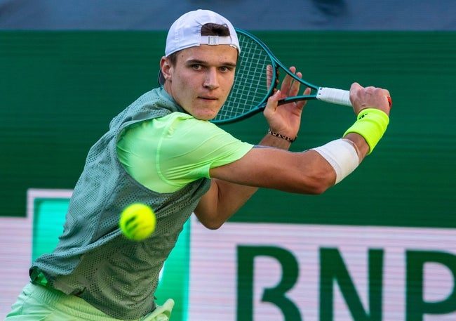 Jakub Mensik vs Learner Tien Prediction Next Gen Finals Tennis Picks