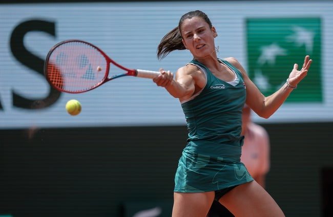 Emma Navarro vs Beatriz Haddad Maia Prediction 4/15/25 Stuttgart Tennis ...