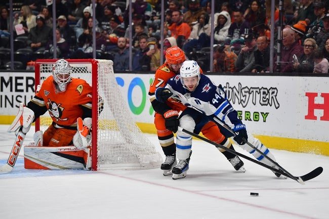 Anaheim Ducks vs Winnipeg Jets Prediction NHL Picks 1/2/25